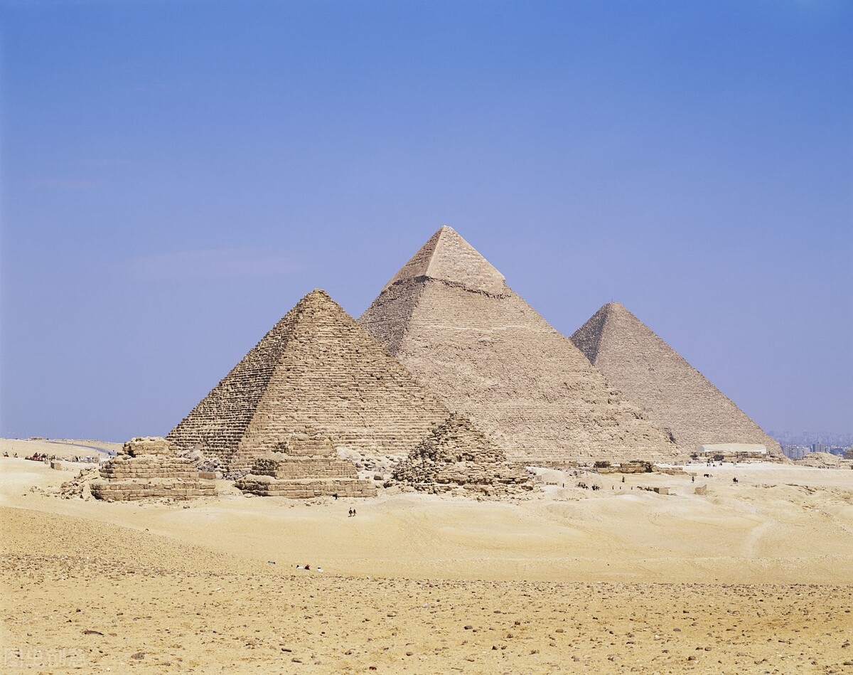 Measure the height of the pyramid!This ancient Greek philosopher is too ...