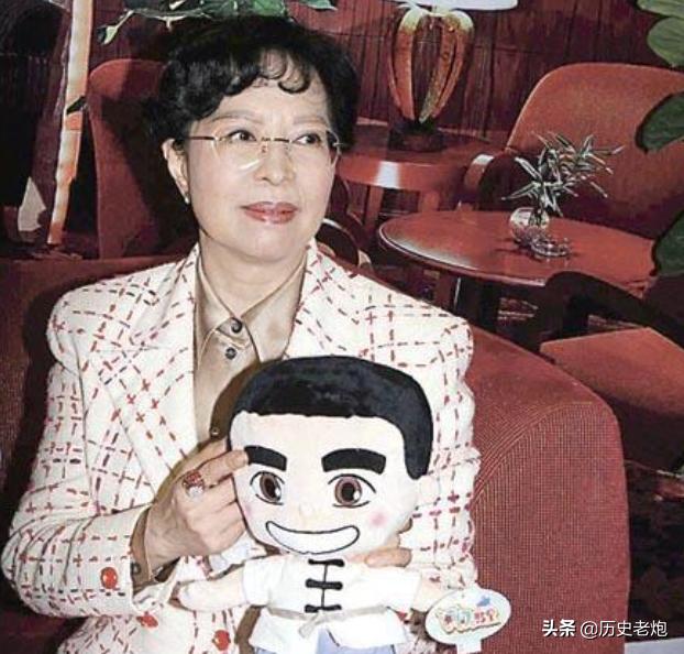 Dina: Hong Kong porn star, live-action version of 007 female spy ...