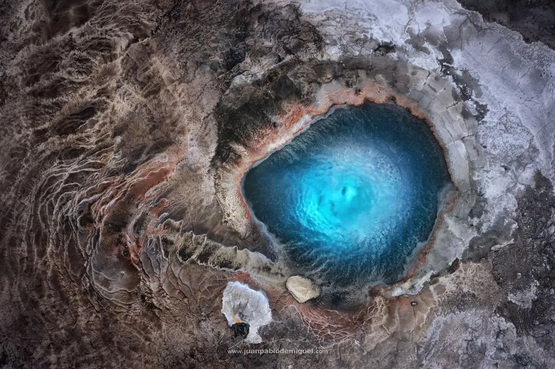 Mysterious and Profound, the Eye of the Earth - iMedia