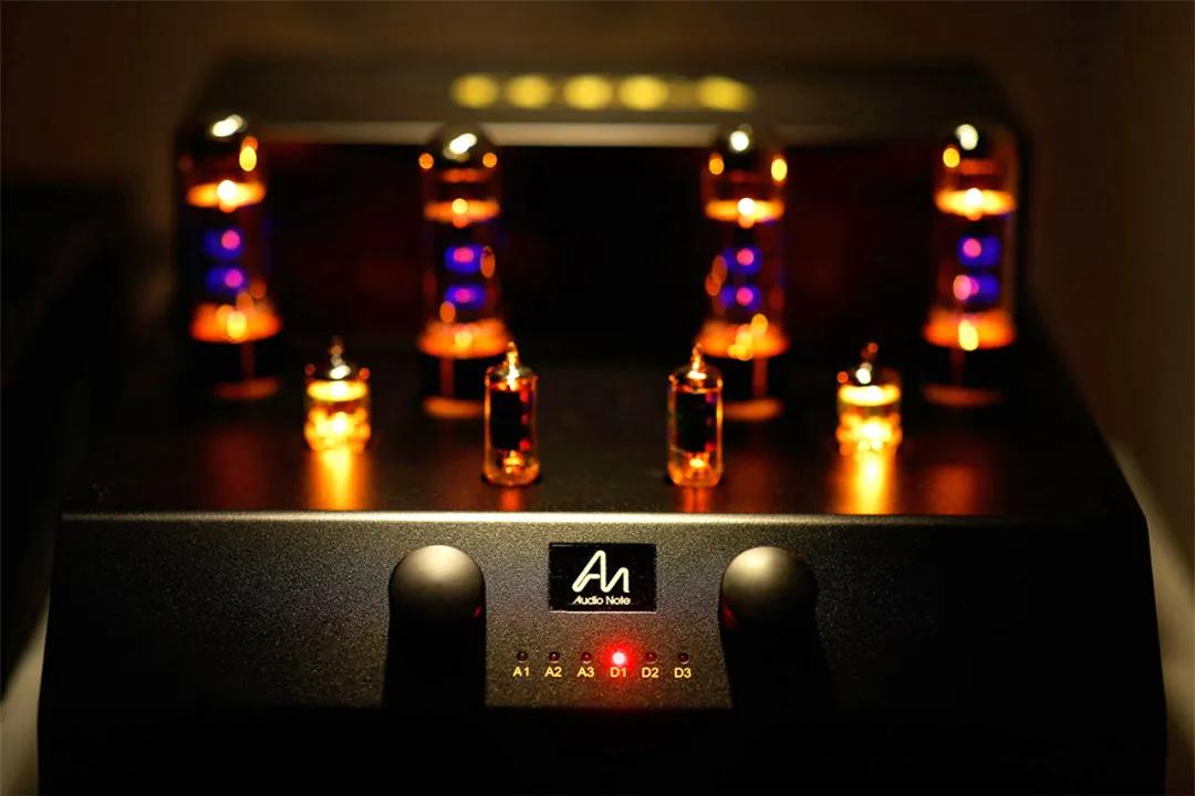 British Audio Note Cobra Cobra integrated amplifier - iMedia