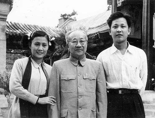 She is the wife of Zhang Yunyi, the founding general. Why did she jump ...