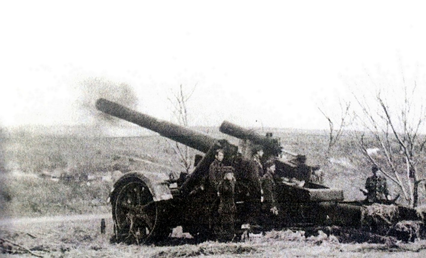 The 210mm Mörser 18 heavy mortar gun of the German artillery of World ...