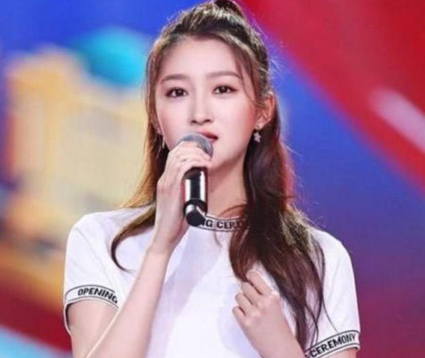 Guan Xiaotong's sister Guan Xiaodan passed away due to a sudden illness, the two are half ...