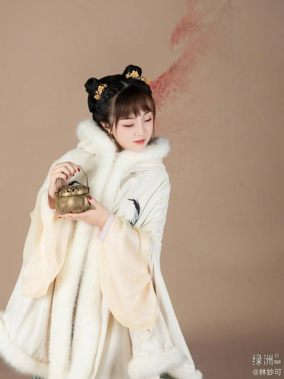Lin Miaoke has a glamorous photo of ancient Chinese clothes!Beautiful ...