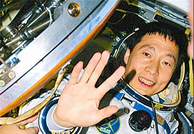 "The First Man in Space in China" Yang Liwei: After 26 seconds of life ...