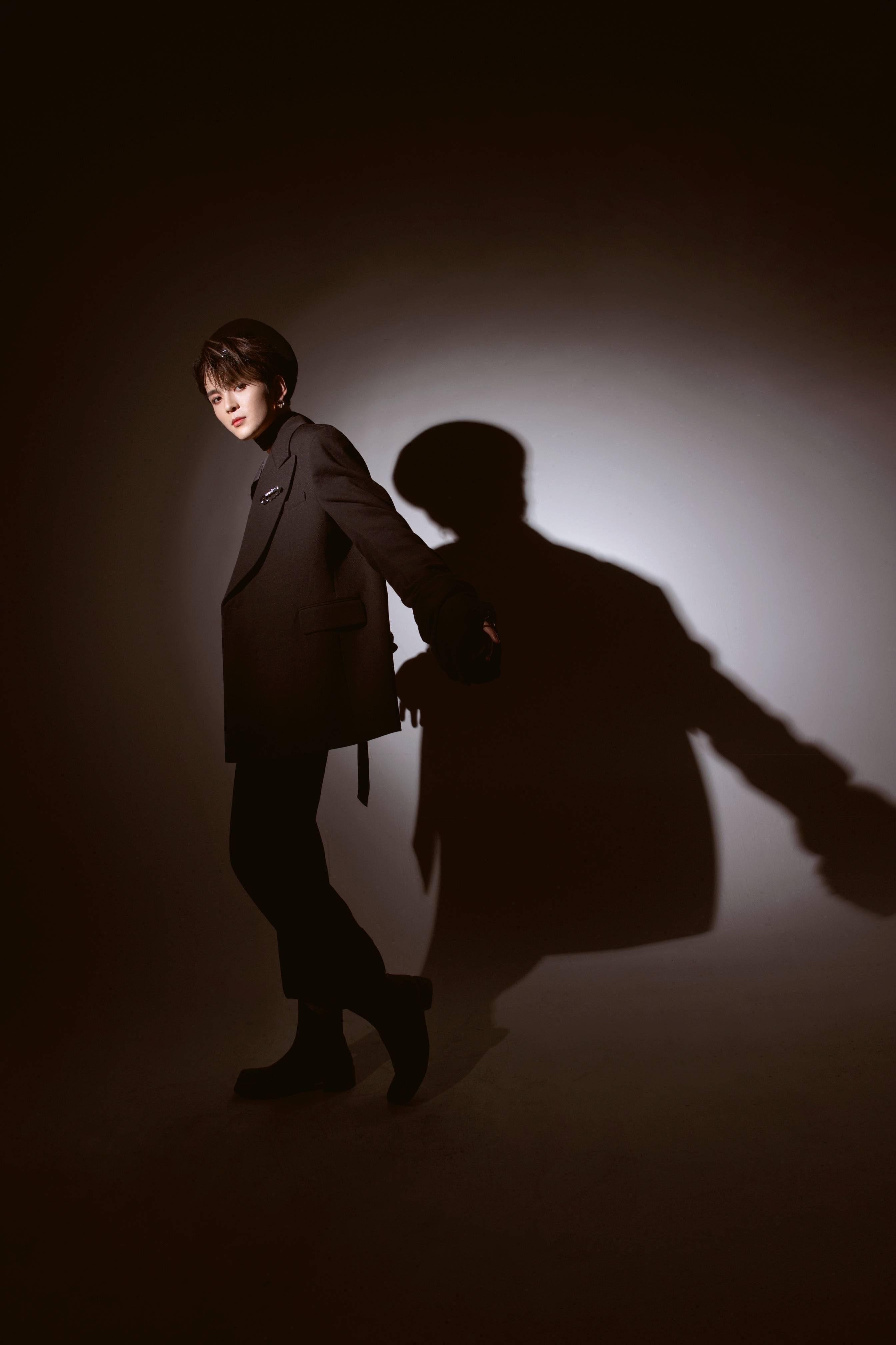 Zhao Pinlin signed with Xin Pai Media's birthday single "Ash" to top in ...