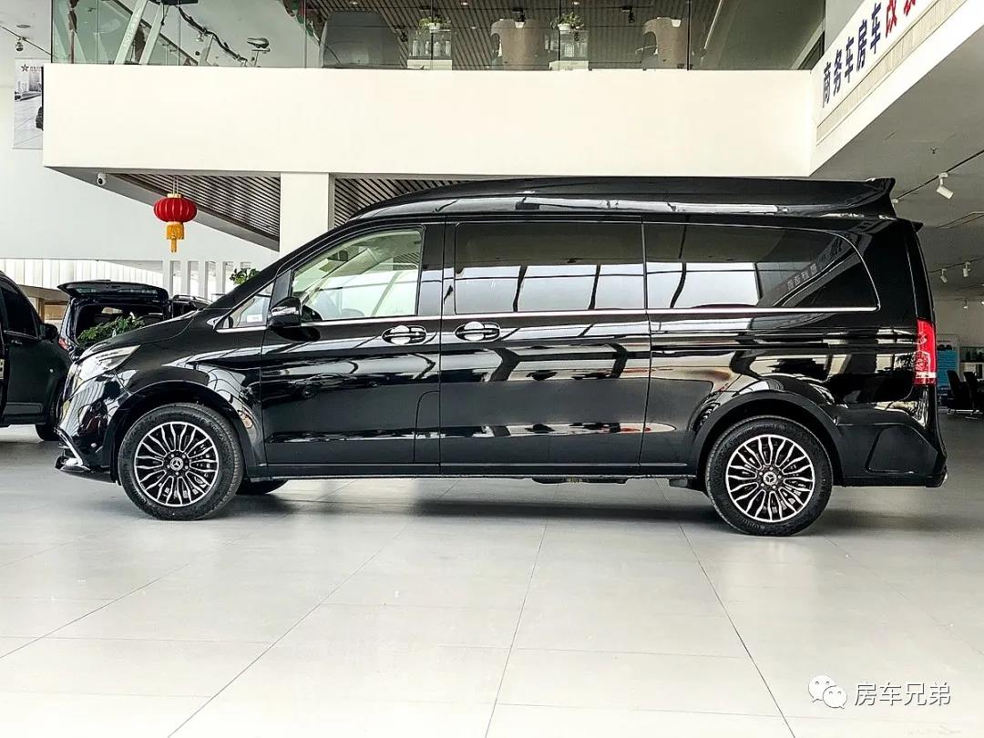Mercedes-Benz V260L Splendid Mountain River seven-seater high-top business model combines speed ...