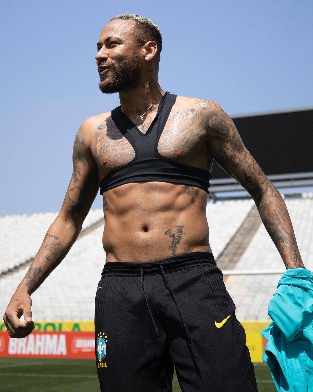 overweight?Neymar showed his abs in response to questioning Mbappé and ...