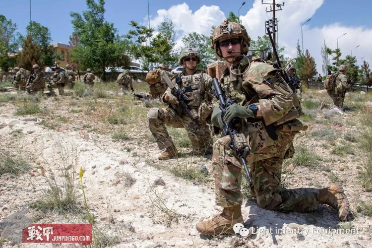 Introduction of the new tactical vest MSV "Modular Scalable Vest" for ...