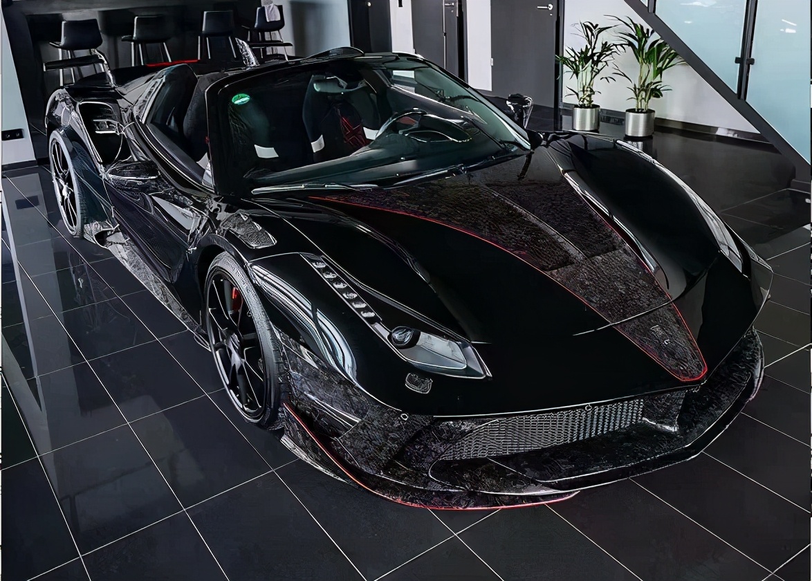 The "Black Spider-Man" in the Supercar-Mansory Maisha Rui Mo changed ...