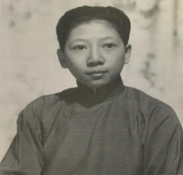 In 1946, Kong Lingjun was molested by Long Yun's son. The two sides ...