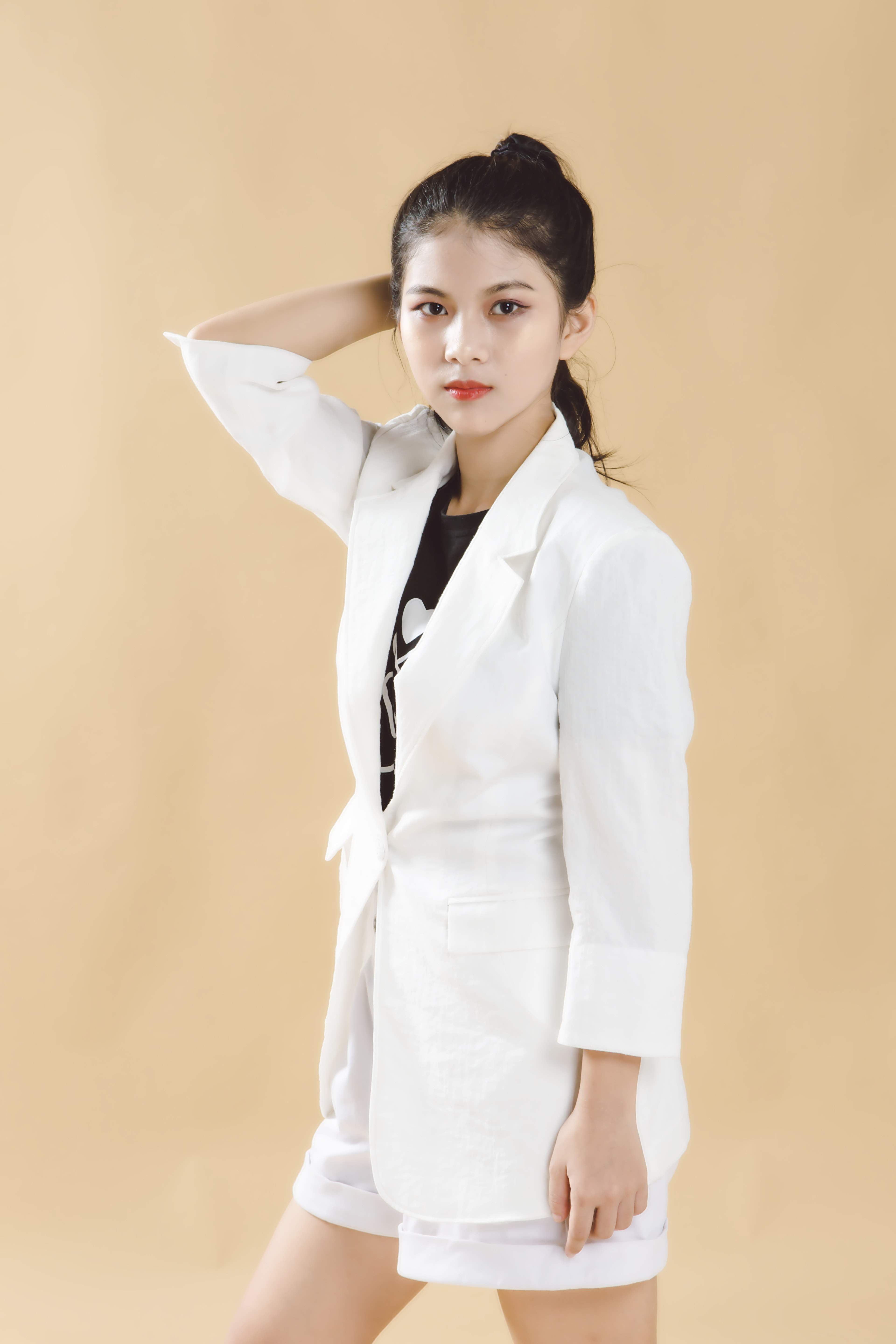 Xia Zihan's photos are all over the Internet, she is indeed a national ...