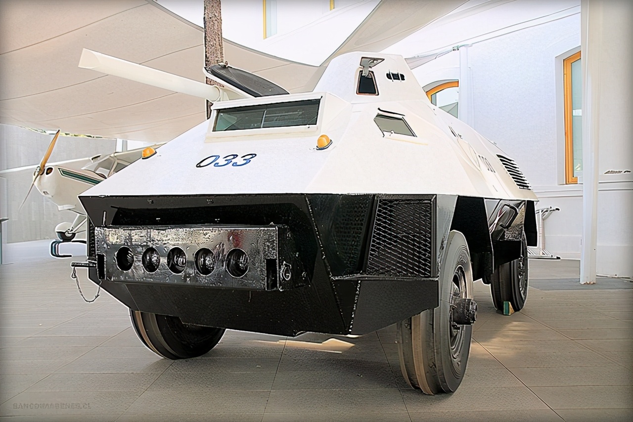 Swiss Mowag Roland 4x4 armored vehicle - iMedia