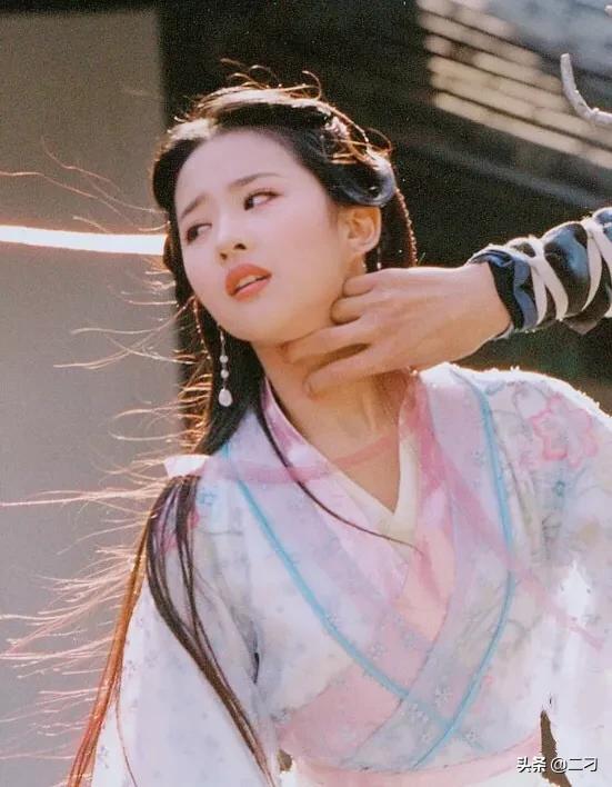 "The Eight Parts of the Dragon" Wang Yuyan - iMedia