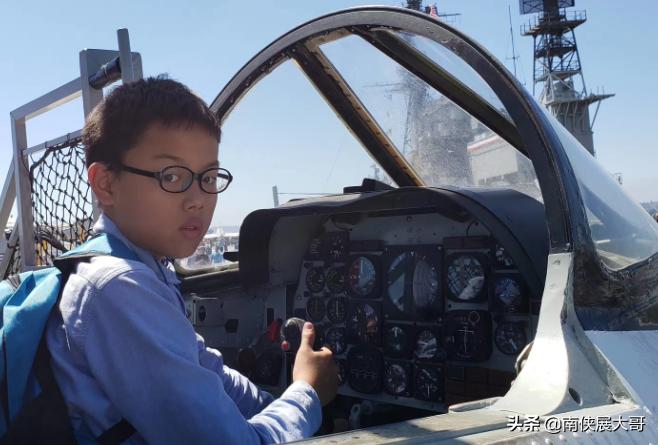 Why does a fighter jet do not need a key to start? - iMedia