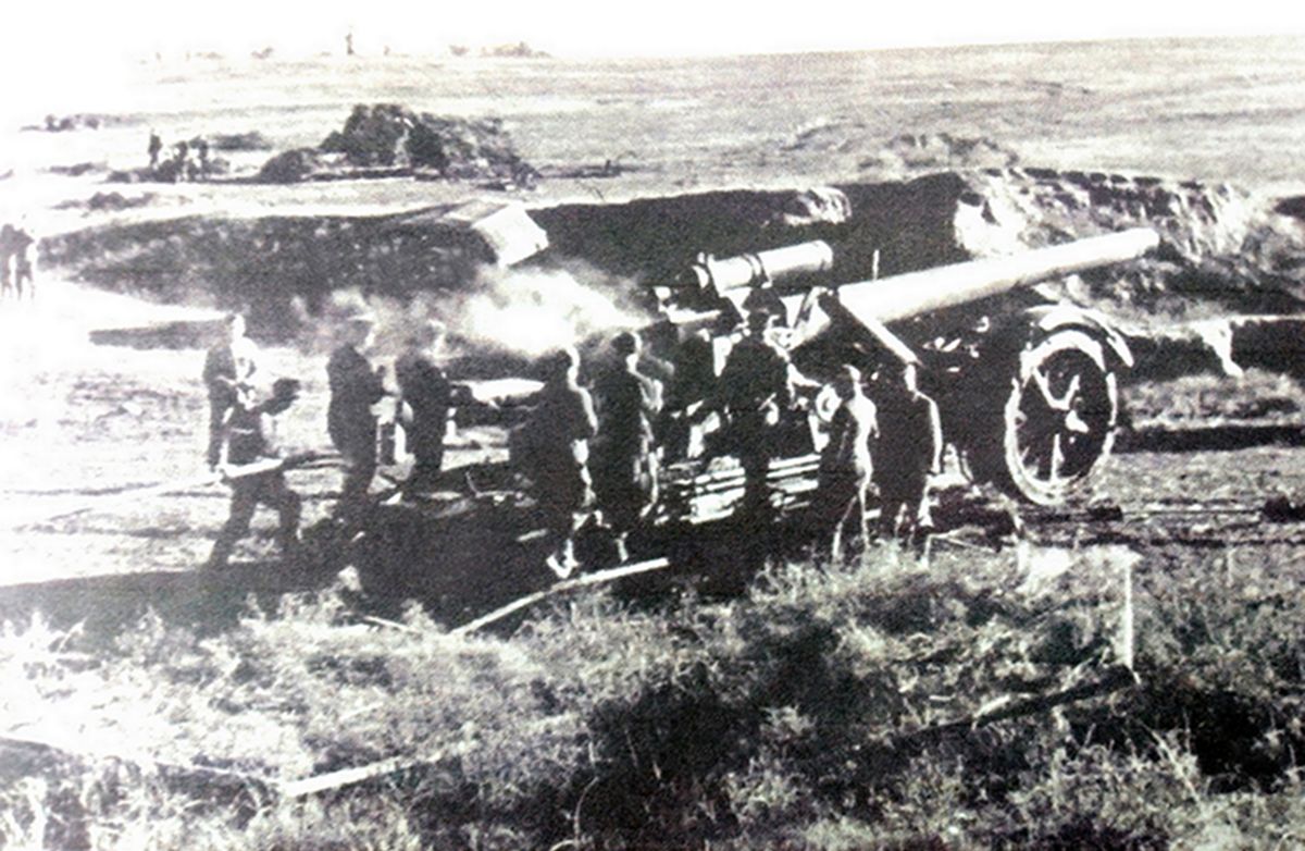 The 210mm Mörser 18 heavy mortar gun of the German artillery of World ...