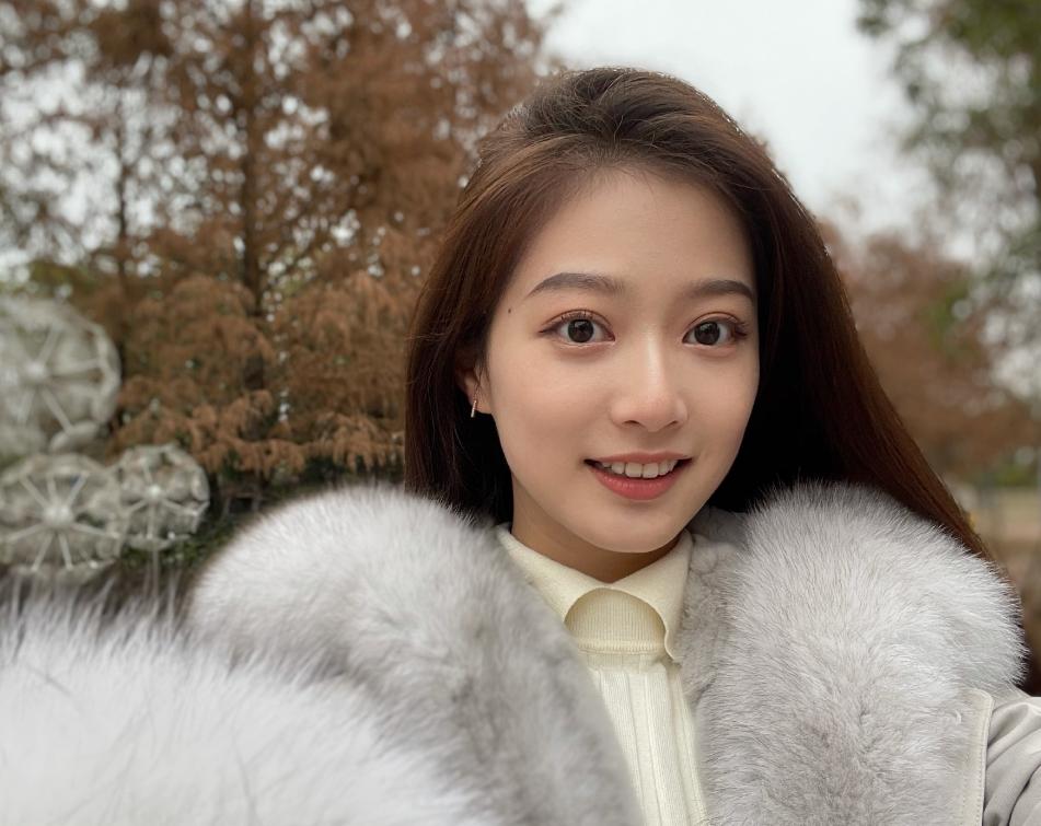 Why did the recitalist only fire Feng Lin? Is this the result of the ...