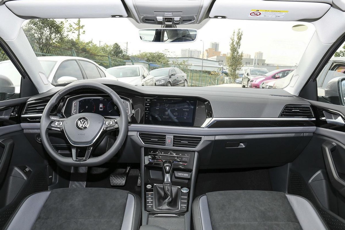 The new Volkswagen Sagitar is exposed, and the interior is finally ...