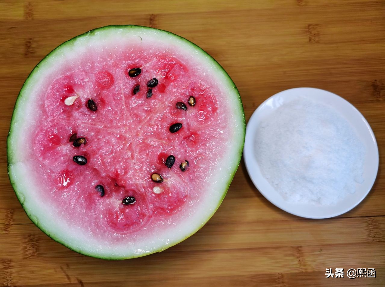 Don't throw leftover watermelon rinds. Make gummy candy in 5 simple ...