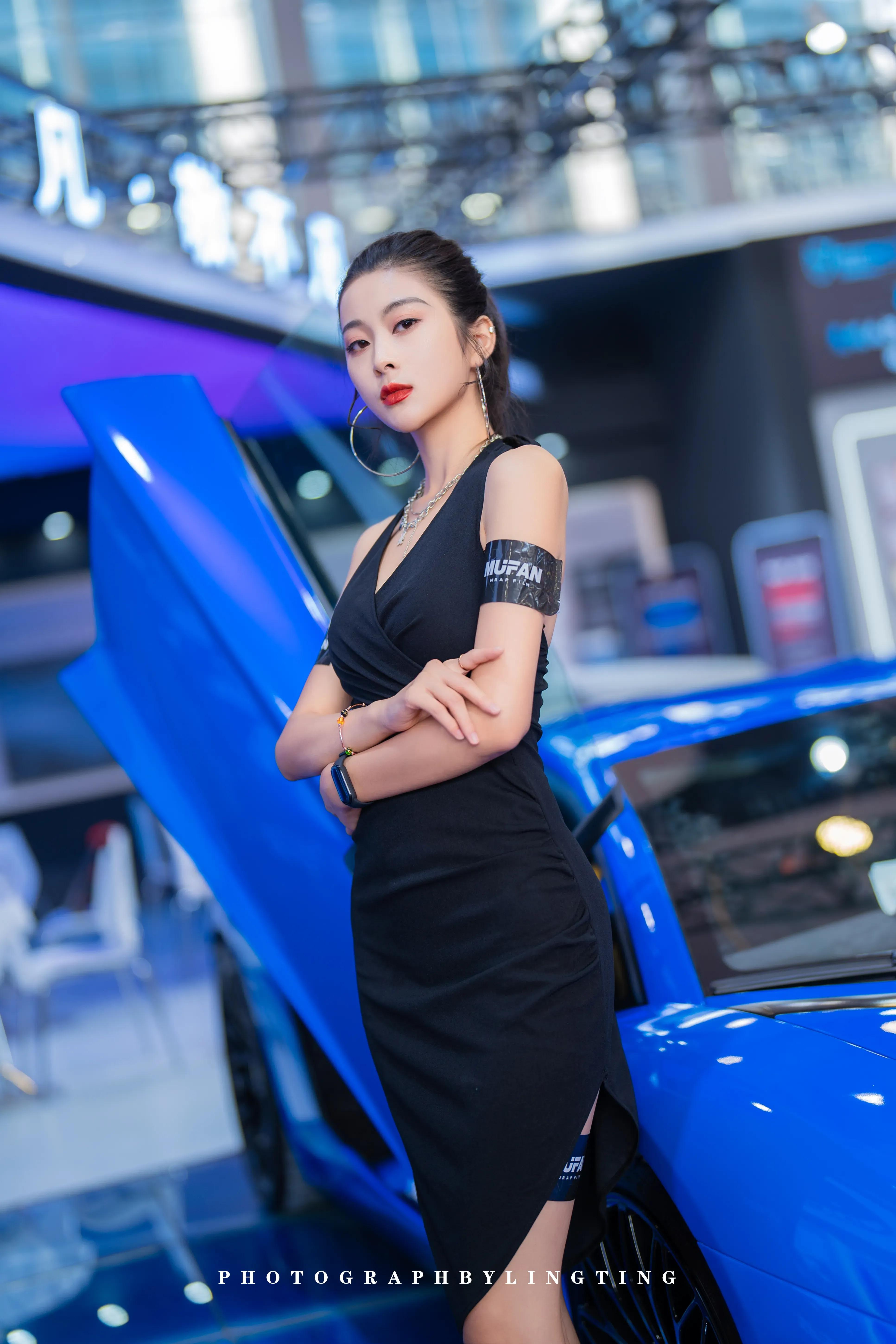 Guangzhou Auto Show series "Car Model Girl Season 5", a long skirt - iMedia