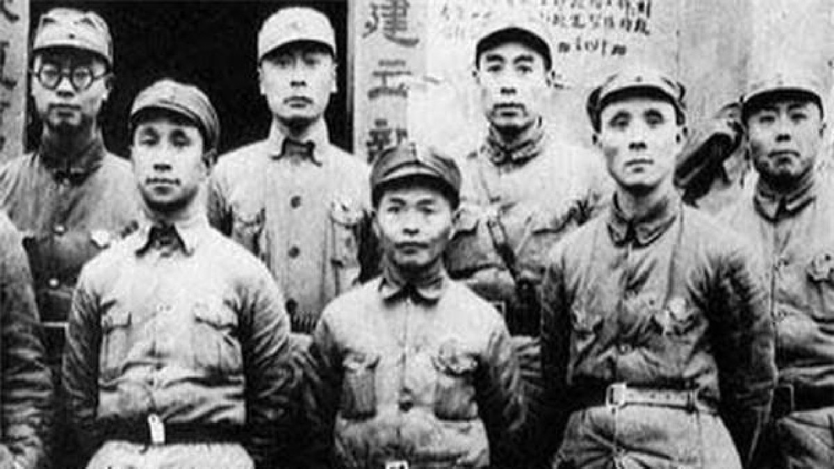 During the Southern Anhui Incident, the three generals of the New ...