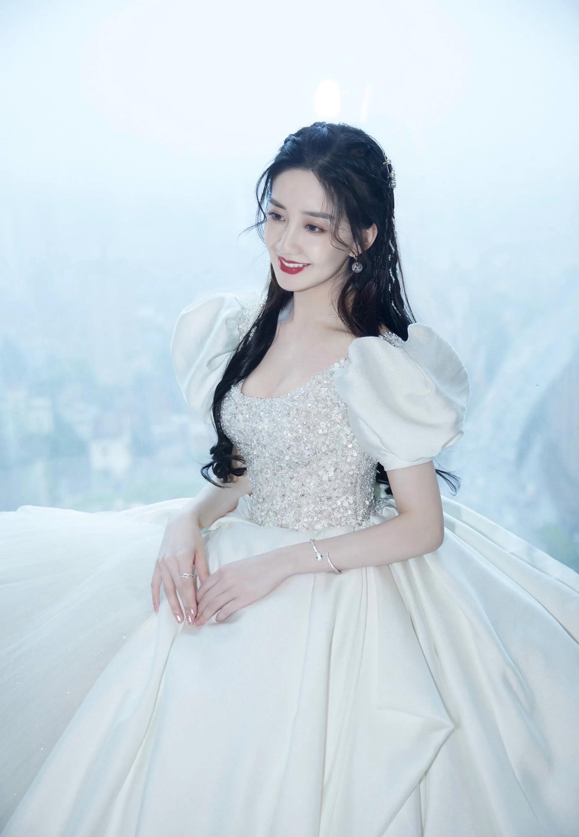 Chen Xinyu Hot Photo Album - iMedia