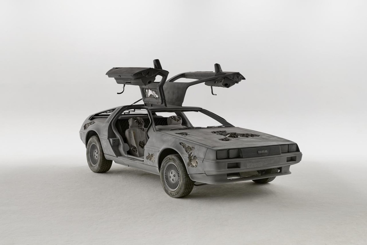 Daniel Alxuan: "The Corroded DeLorean" opens a limited lottery for sale ...