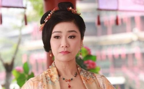 Zhang Huiyi, who is beautiful and kind, has adopted a child for many ...