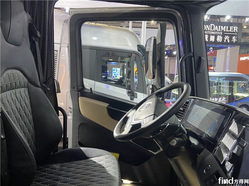 Foton Auman Galaxy's world premiere: interior is comparable to luxury ...