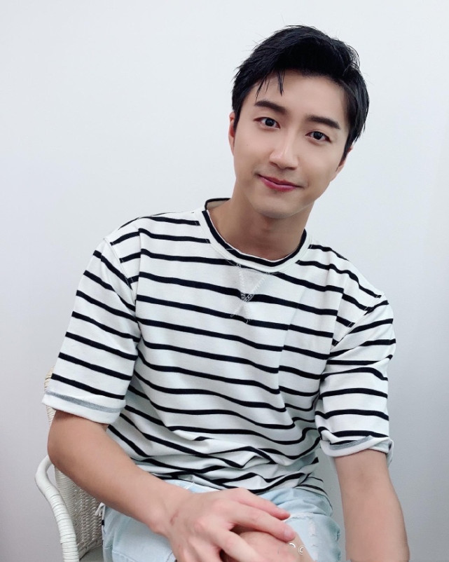 Good mood for being single again!Official Jiang Hongjie's first recent ...