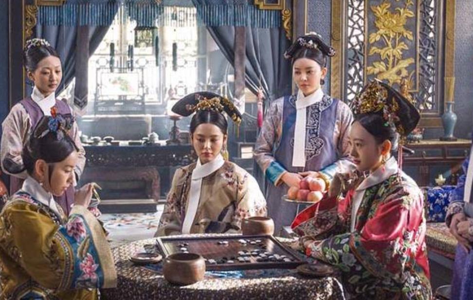 Entered the palace at the age of 17 to marry the 36-year-old Qianlong ...