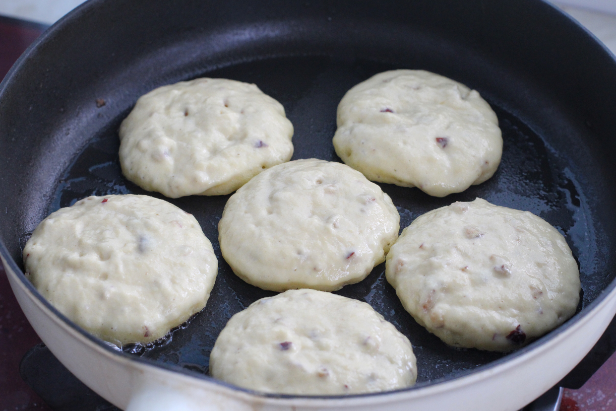 Coarse grain cakes that can be made without touching the noodles with ...