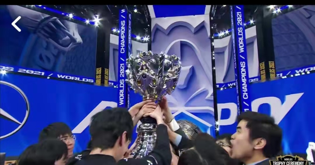 The Chinese EDG team defeated the Korean DK team to win the global championship on June 7, 2021 ...