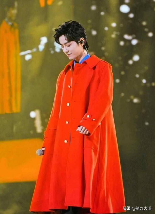 Xiao Zhan performed in the spotlight, gritted his teeth and persisted ...