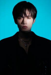 Zhang Yanqi's first EP pre-single "It's Time" exposed that gauze mask ...