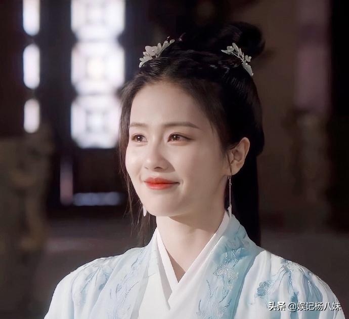 She is Wu Jinyan's "Golden Female Second", Xu Kai's ex-girlfriend, and ...