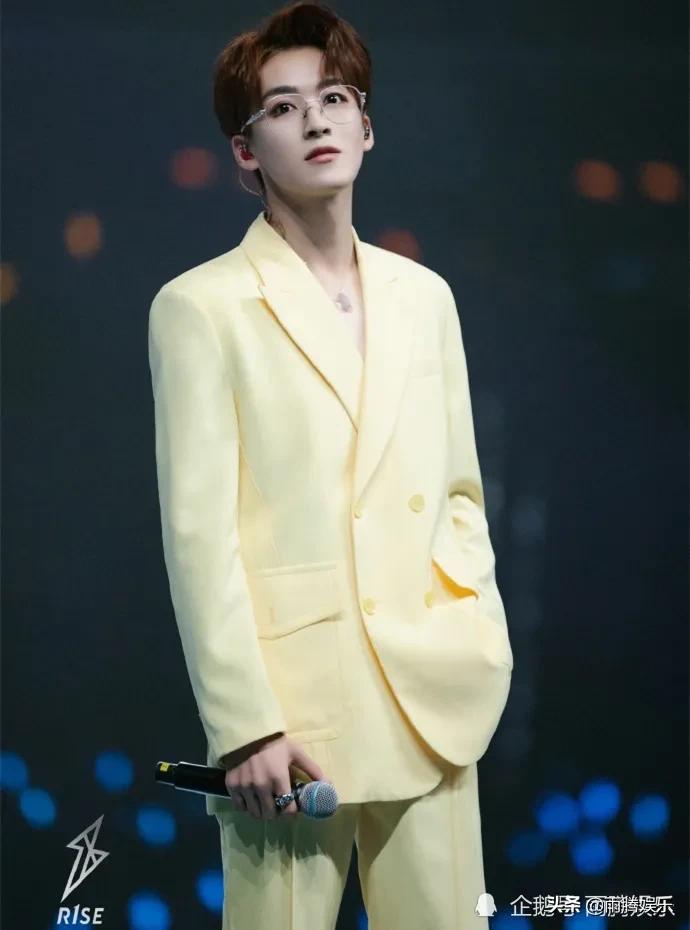 R1SE July itinerary released: He Luoluo and Zhang Yanqi record a new ...