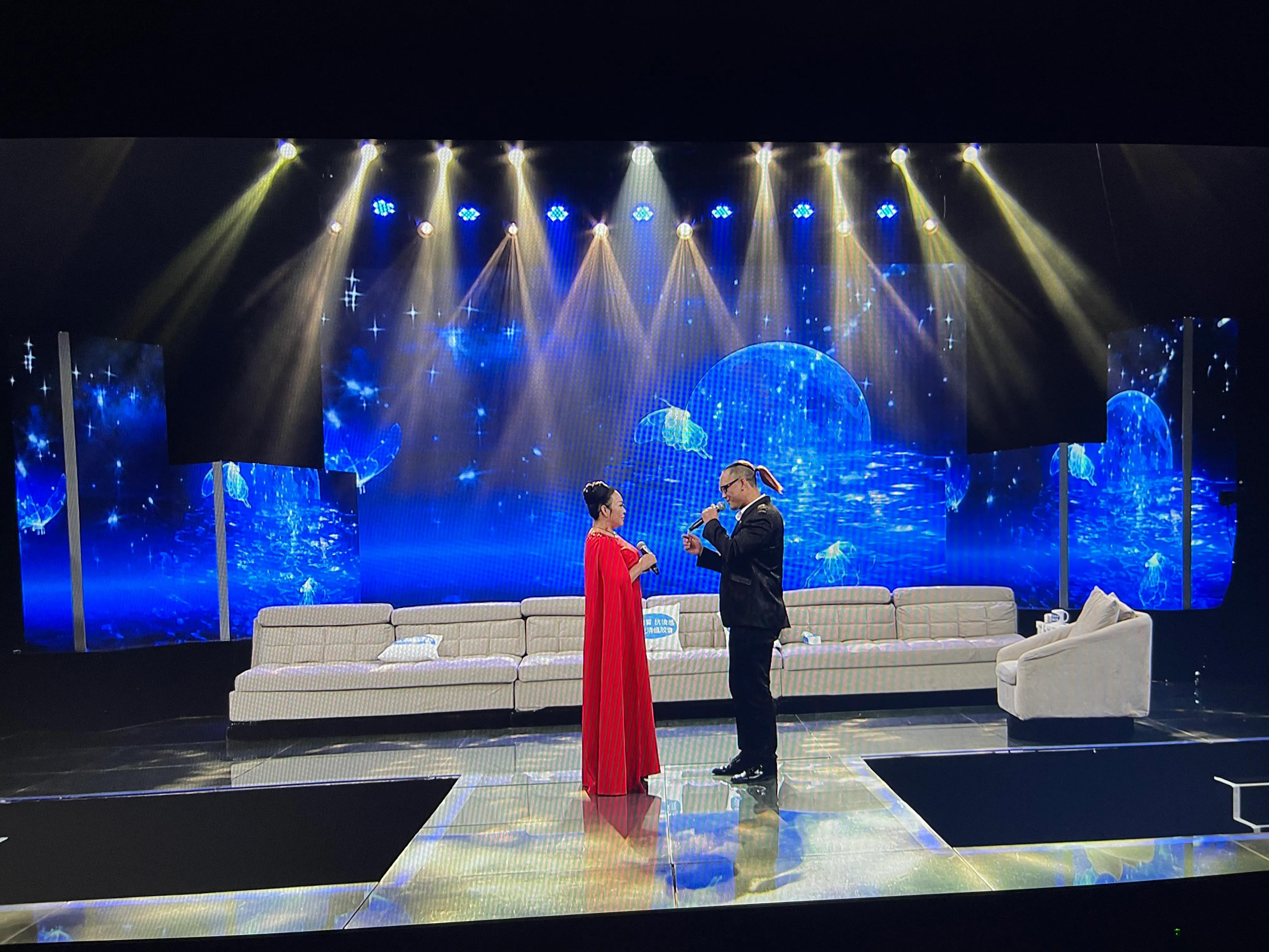 Brother Xiao Zhui was invited by CCTV Wang Weinian-Wang Fang two ...