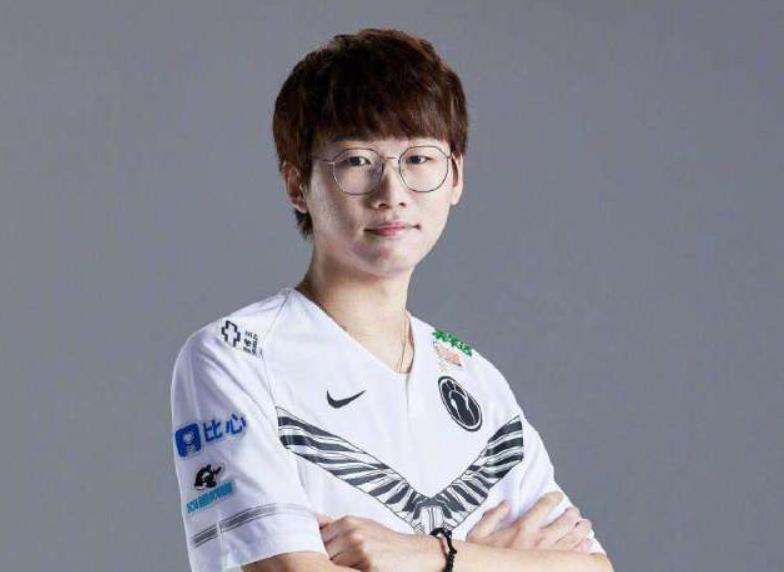 Uncovering the secrets of King Ning's S8 transfer period, brother LOL suffered a tragic backlash ...