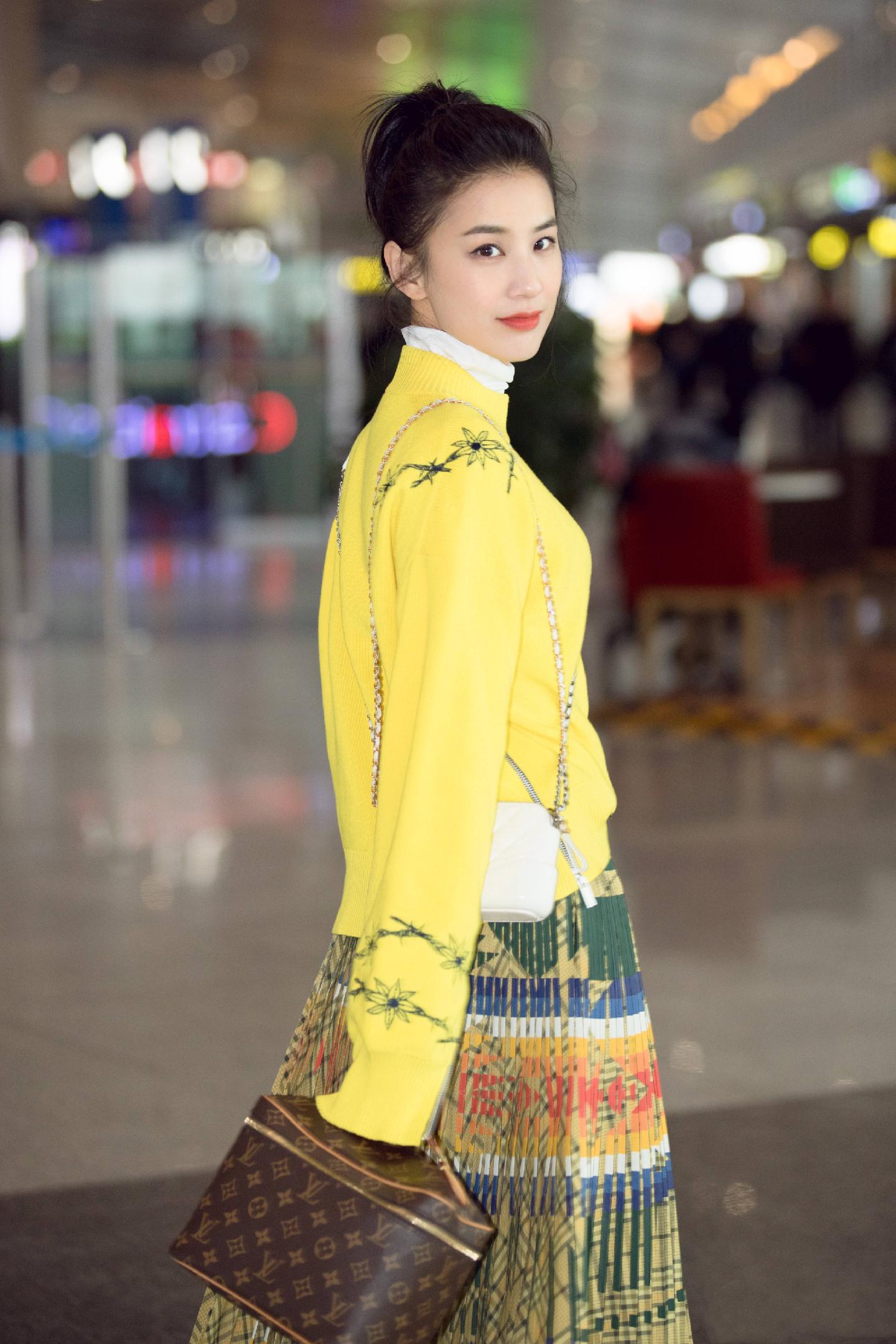 "Star Girl" Huang Shengyi: She was at the pinnacle of her debut, why ...