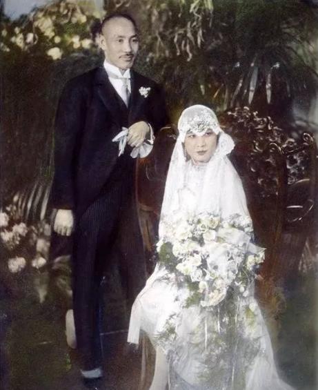 Soong Ching Ling is critically ill and invites Song Mei Ling to return ...