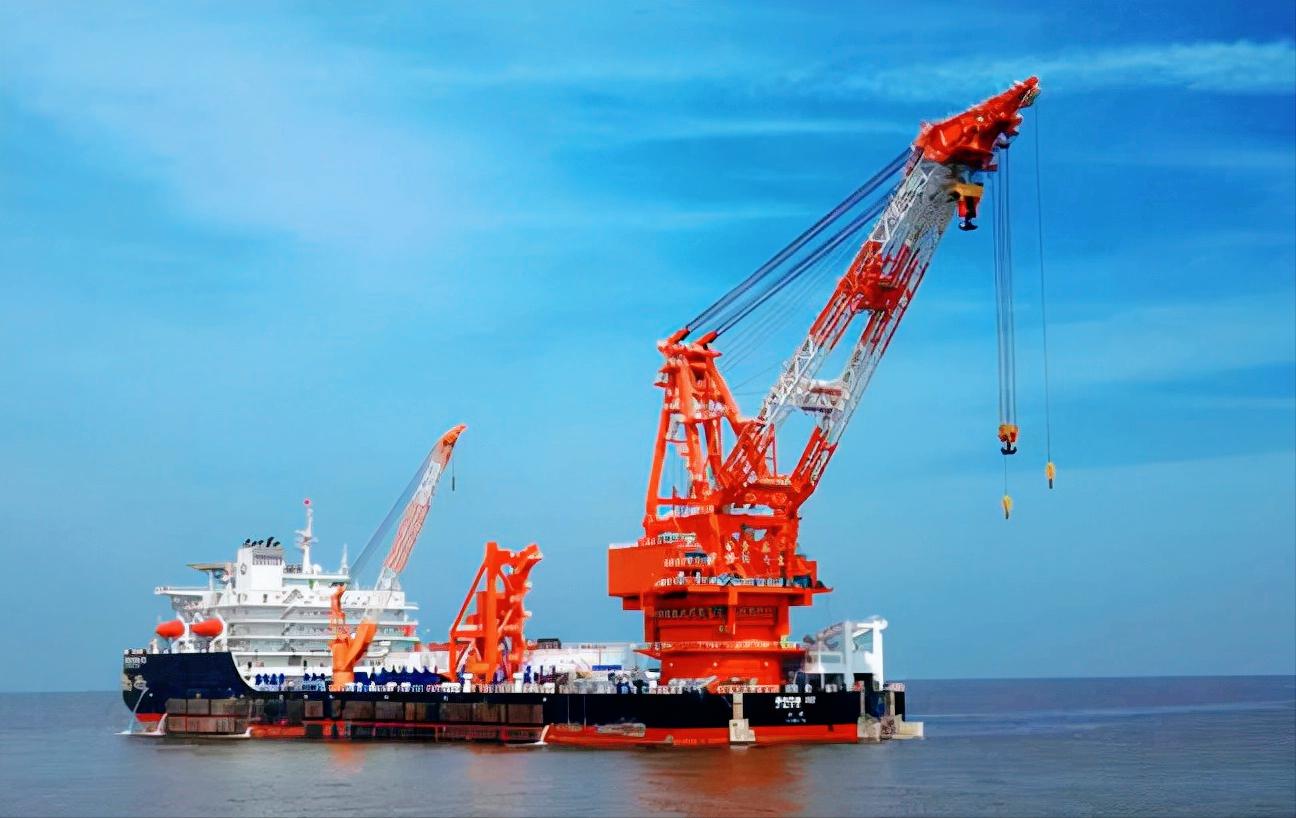 How powerful is China Zhenhua 30 Super Crane?Weighing 140,000 tons, it ...