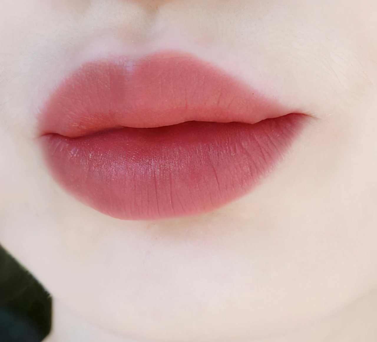 Different lip shapes "lipstick application method", petal lips are ...