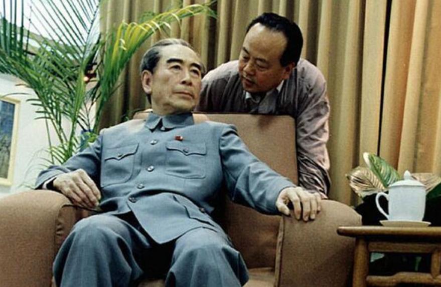 Zhou Enlai hummed: "Mao Zedong is born in China" - iMedia