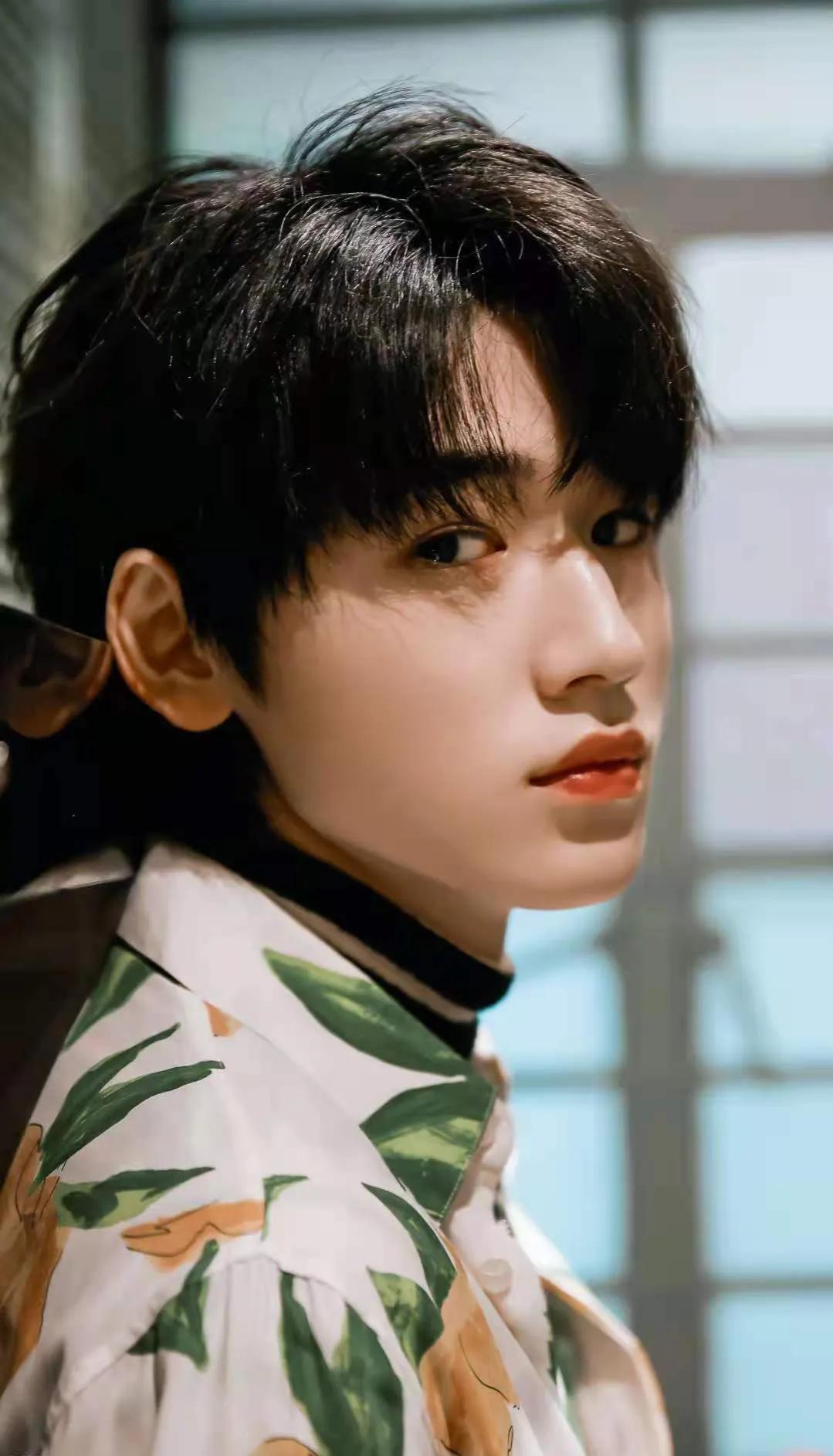 Song Yaxuan Wallpaper - iMedia