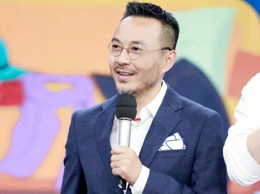 Wang Han: The host who was once enshrined in the gods, but now the more ...