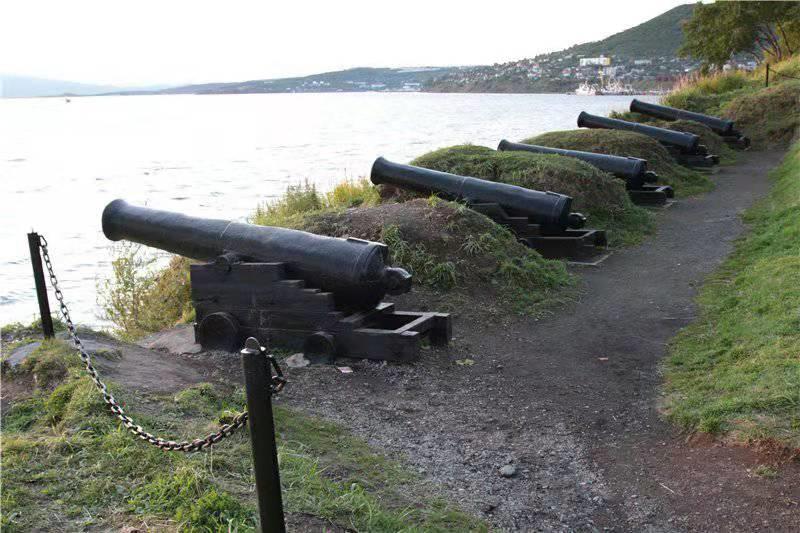 Temple Street, Vanino and Soviet Port, three famous port cities in the ...