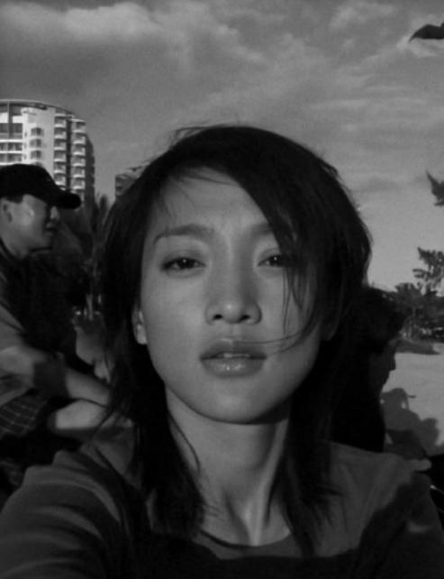 Zhou Xun's gossip boyfriend's outstanding face is exposed, mature and steady, no wonder she can ...