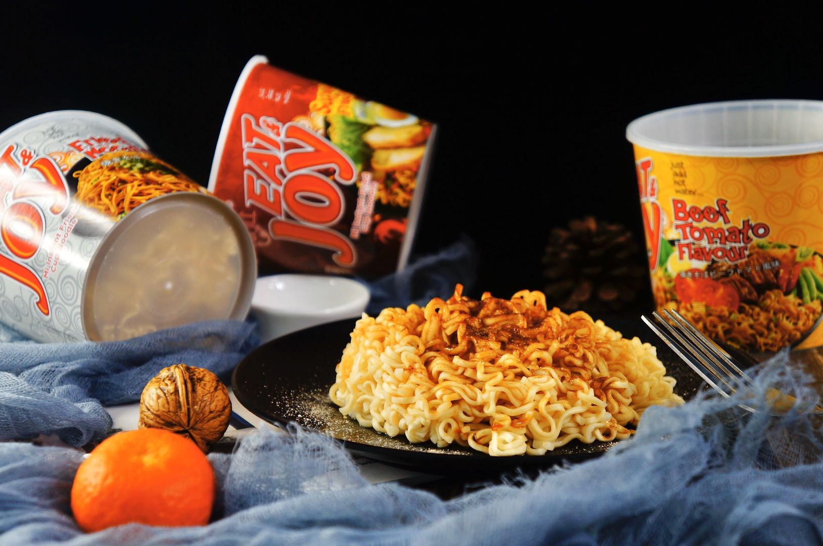 The delicious Yumee cup noodles from Indonesia, which are popular in ...