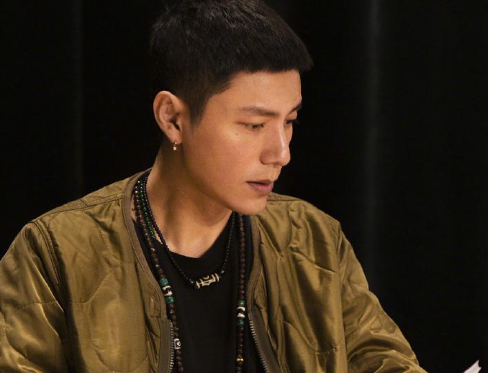 Another ancient double male lead drama started, Ma Boyong served as the ...